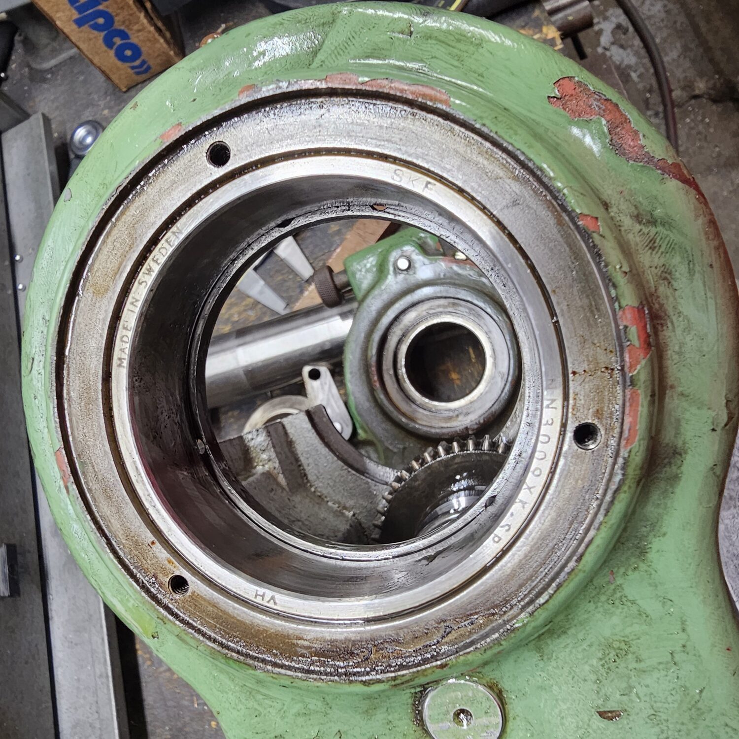 Installing Taper Mount Roller Bearings - Metallum